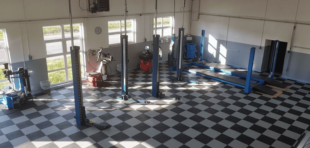 Układanie podłogi ESD – praktyczne porady - Travicom.pl